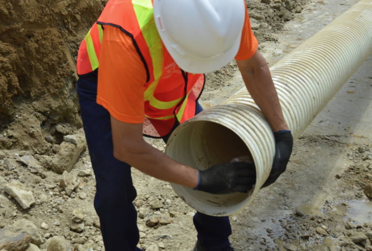 Instalación de tubería Novafort Plus Plastigama | El Oficial