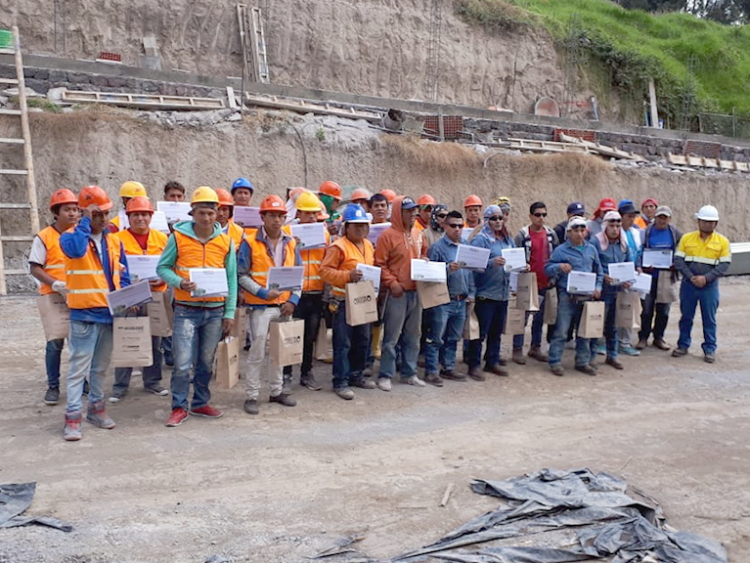 UNACEM APORTA AL SECTOR DE LA CONSTRUCCIÓN | El Oficial