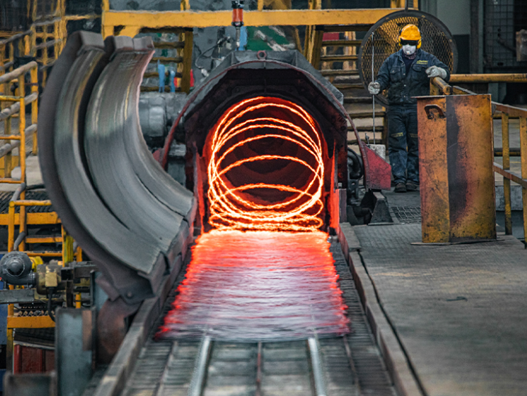 Novacero cumple 50 años y pone un nuevo tren de producción