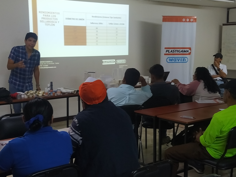 Plastigama Wavin continúa con su tercer módulo del programa